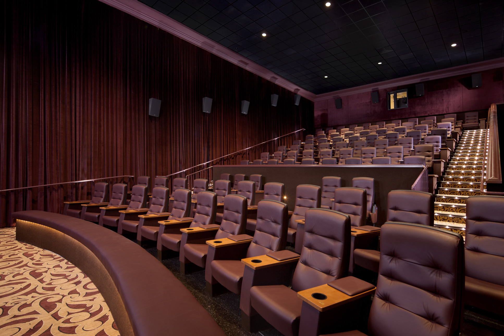 Theater Architects Orange County | Island Cinema Newport - RDC