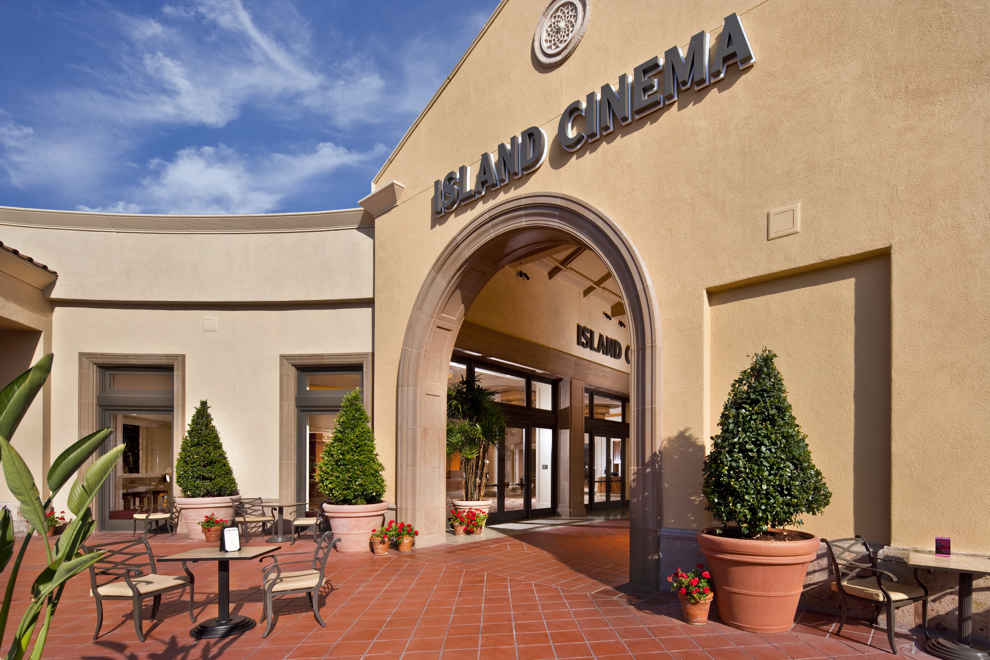 Theater Architects Orange County | Island Cinema Newport - RDC